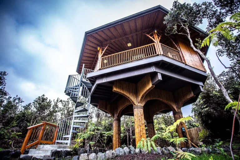 Treehouse Cabins in Hawaii for every taste & budget in 2023