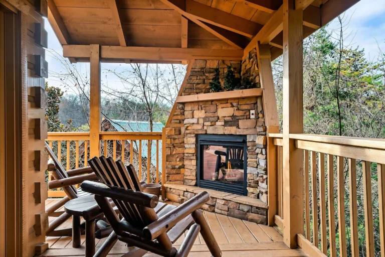 Cabins With Hot Tubs in Pigeon Forge (For Every Budget in 2023 )