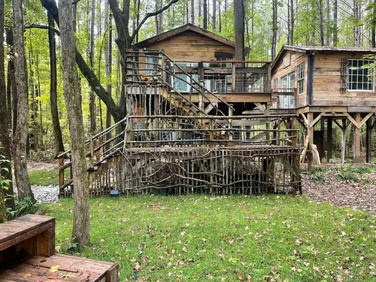Best 18 Treehouse Cabins in Mississippi for every taste & budget!