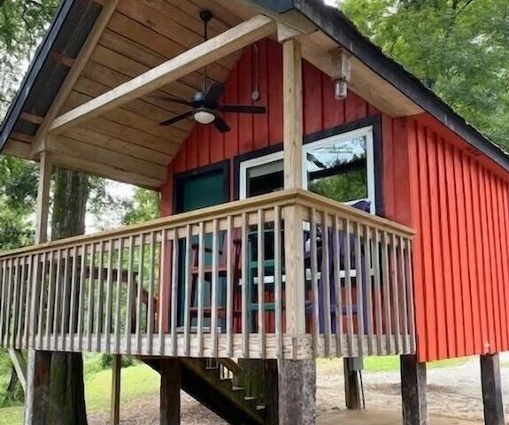 Exploring the Best 18 Treehouse Cabins in and near Atlanta